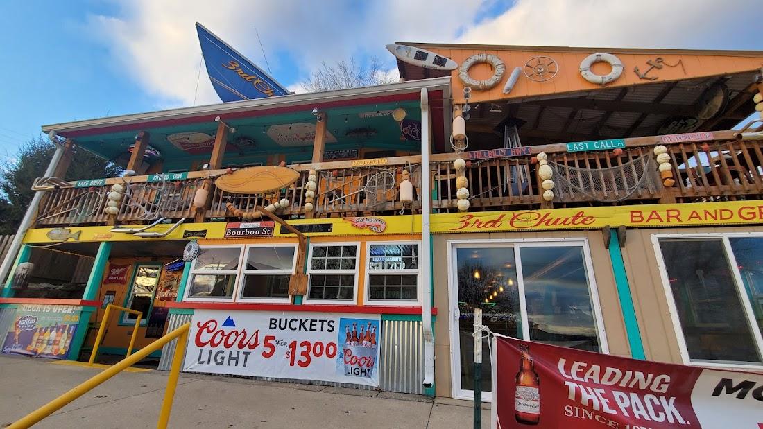 3rd Chute Bar & Grill - Bar & grill in Grafton, IL