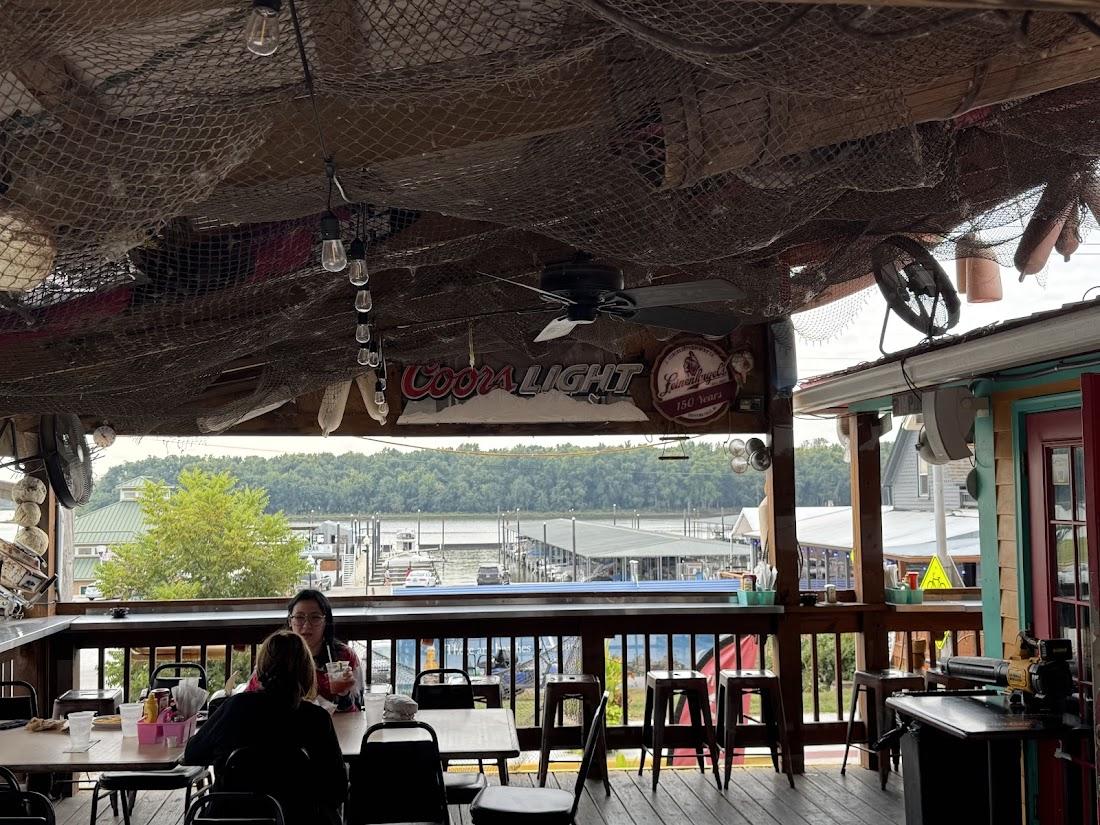 3rd Chute Bar & Grill - Bar & grill in Grafton, IL
